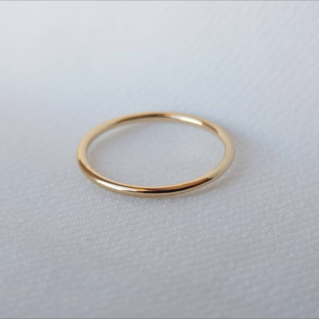Anillo de Oro Sencillo 18k Ley 750 - Minimalista – Jewelry Reparaciones